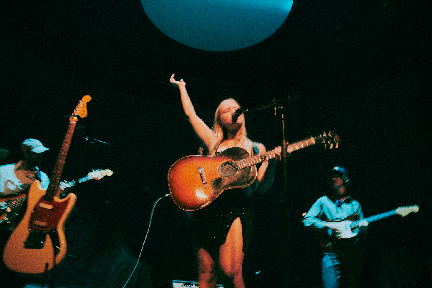 Alice Phoebe Lou @ Franklin Music Hall – Sad Punk Press